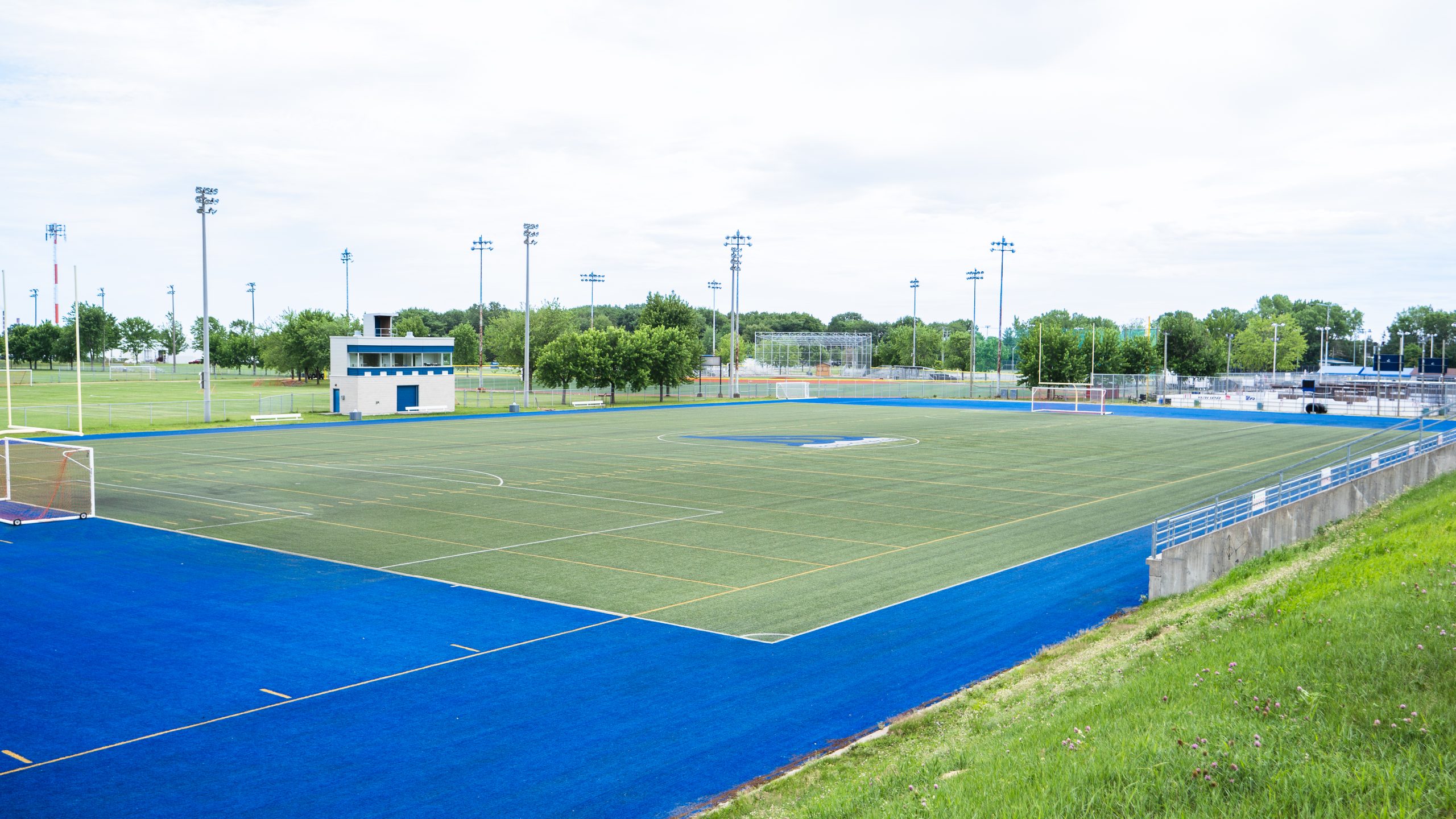 Location | Terrain synthétique extérieur | Complexe sportif Promutuel ...
